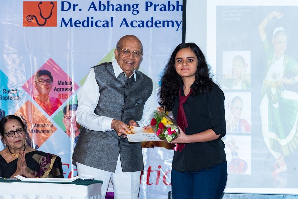 Top 10 NEET Coaching Institutes In Pune - Dr. Abhang Prabhu Medical Academy